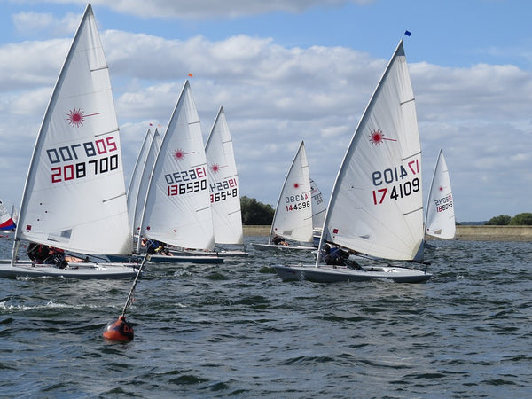 What You Need to Know About Competitive Laser Sailing | SailM8